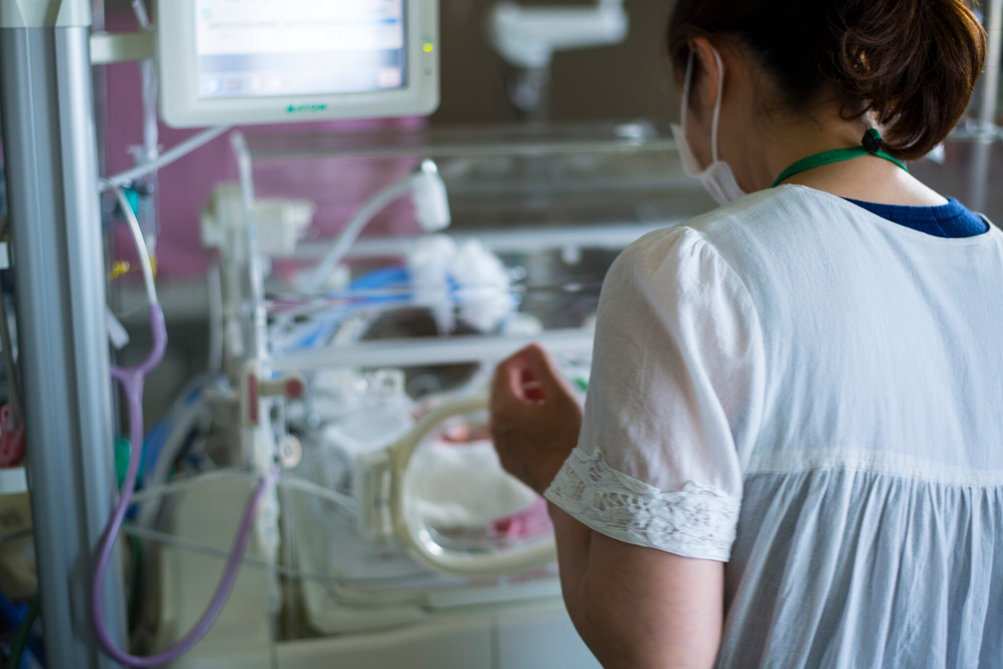 Colorado Expands Paid Family and Medical Leave for NICU Parents - A ...